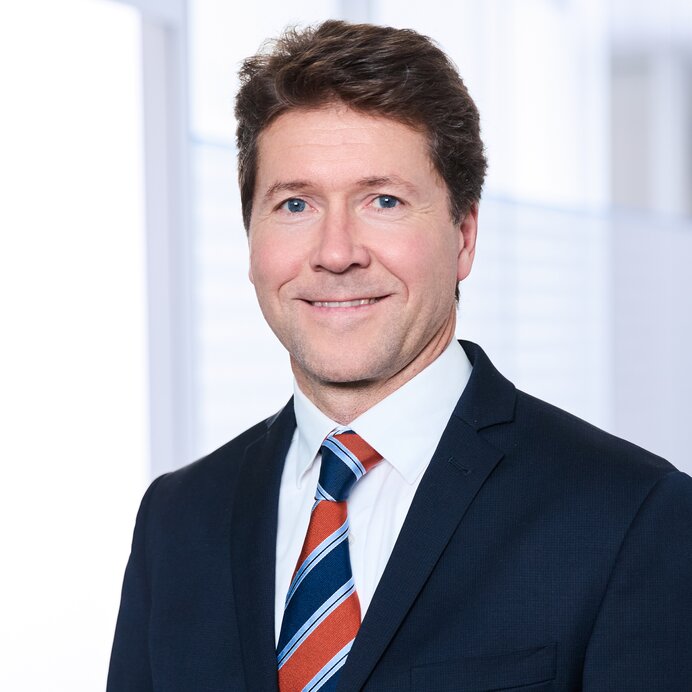 Unsere Teams im Überblick - HOFFMANN EITLE